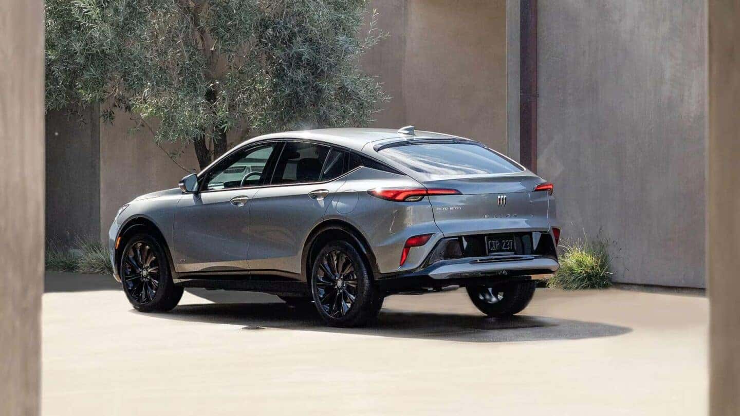 Buick Reinvents Itself with Stylish New Envista Crossover