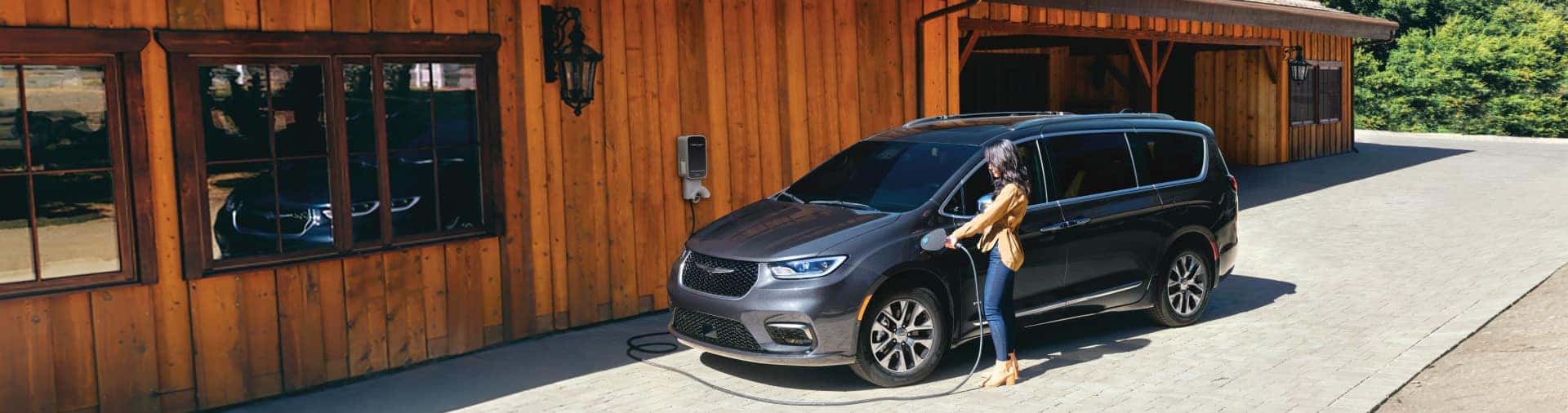 Chrysler Dealer near Naperville IL | Tyson Motor